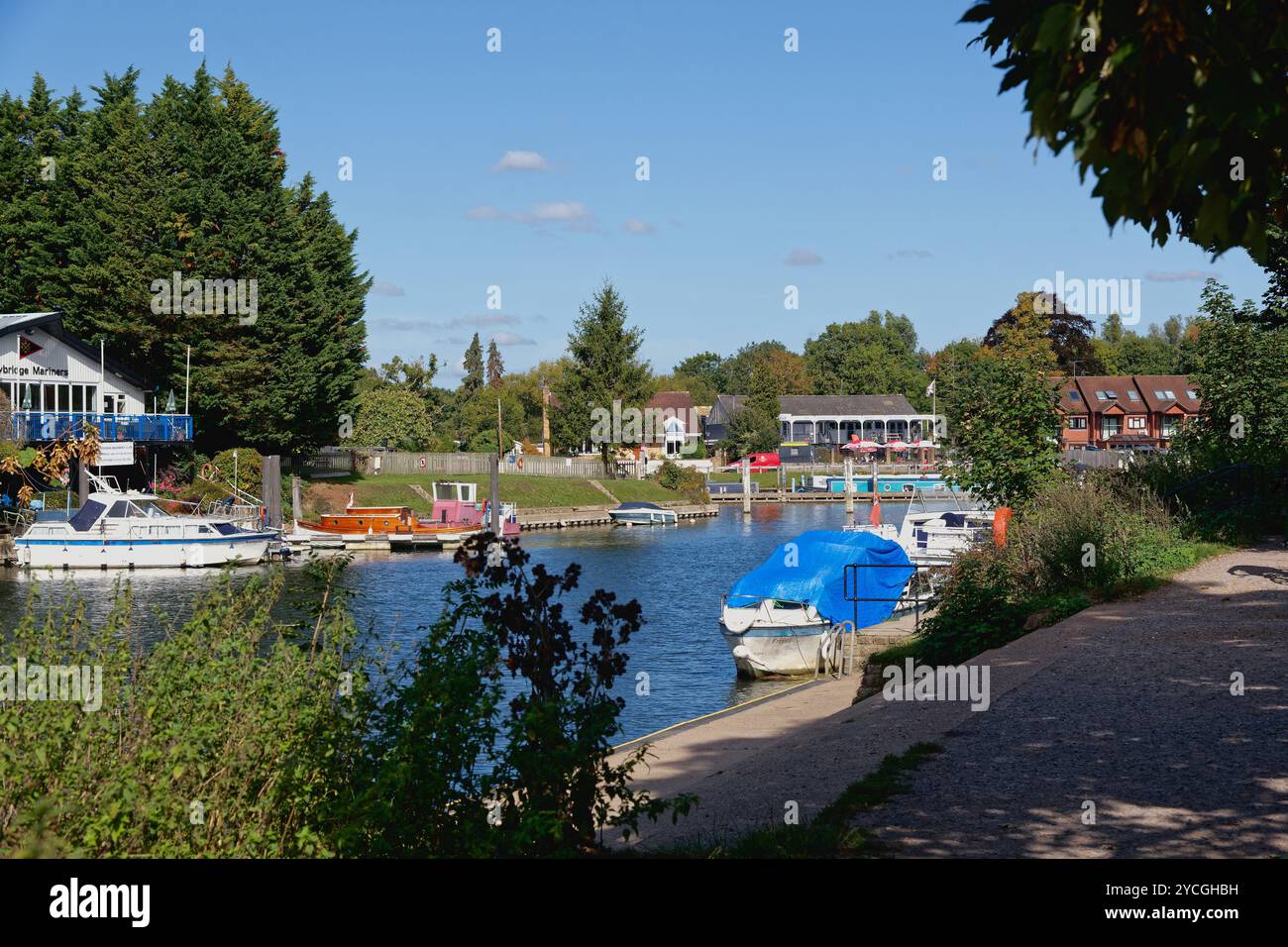 Passenger ferry to weybridge hi-res stock photography and images - Alamy