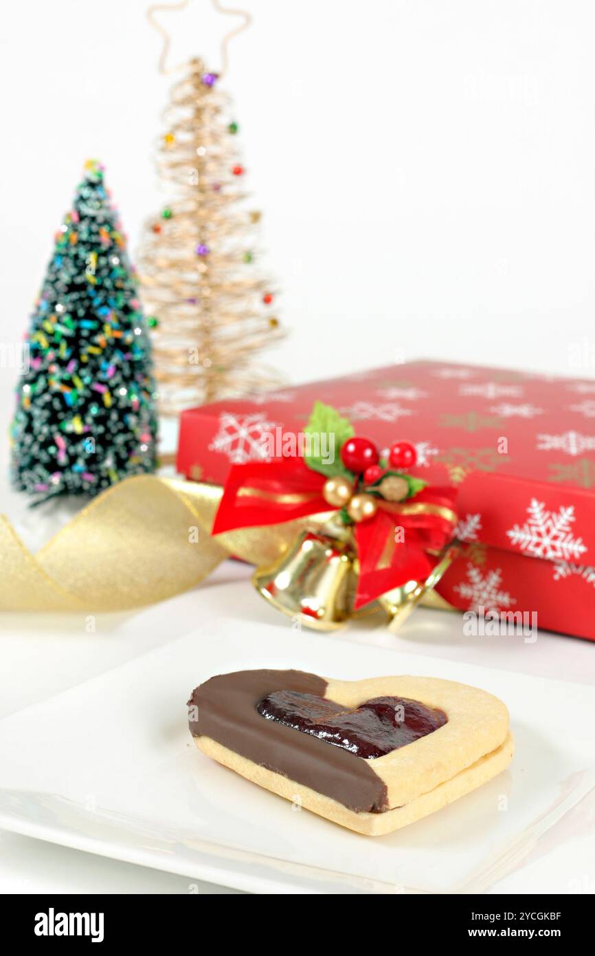 Shortbread Heart Biscuit Stock Photo - Alamy