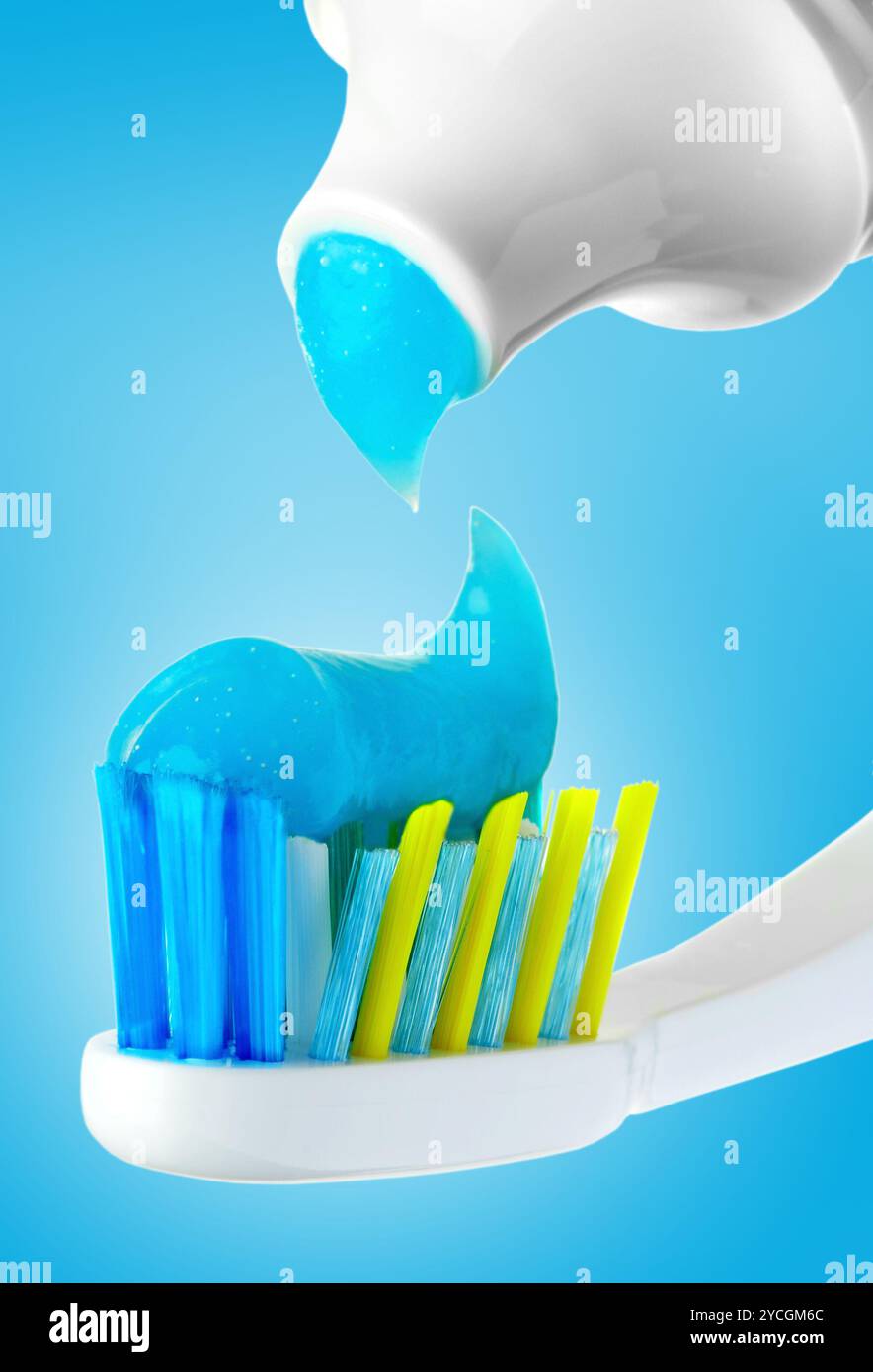 Toothpaste squeeze out hi-res stock photography and images - Alamy