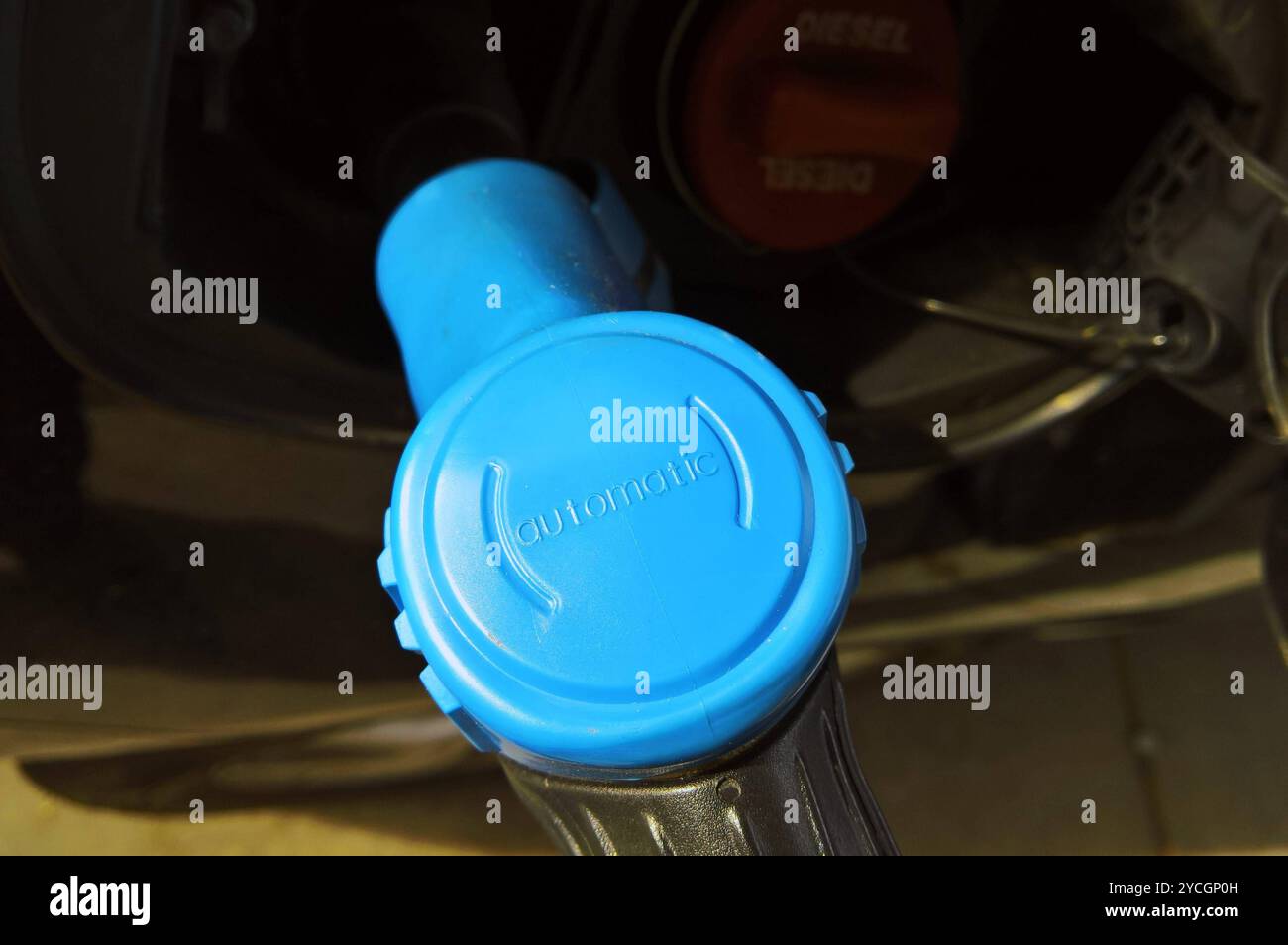 Petrol station ad hi-res stock photography and images - Alamy