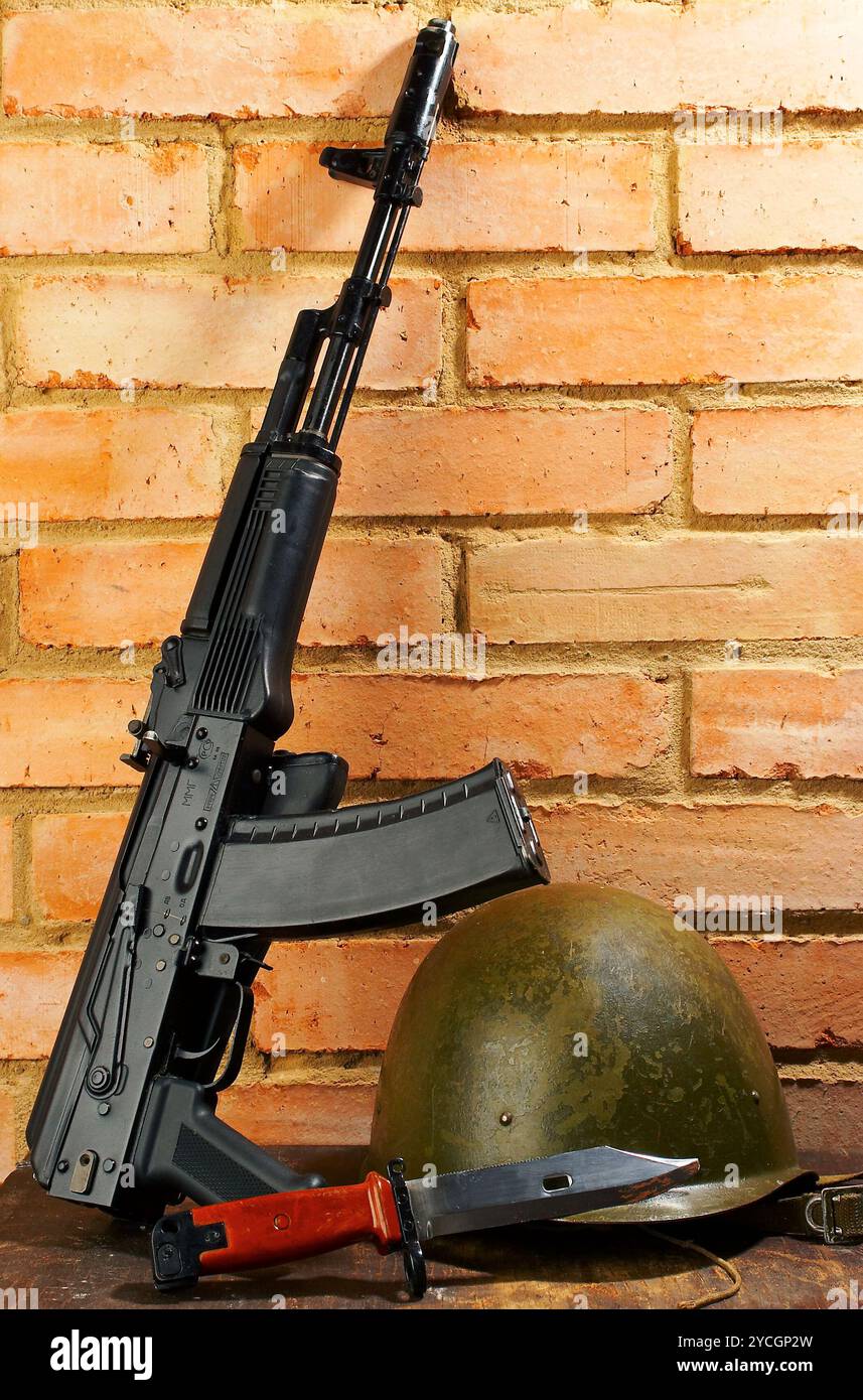 Machine kalashnikov hi-res stock photography and images - Alamy