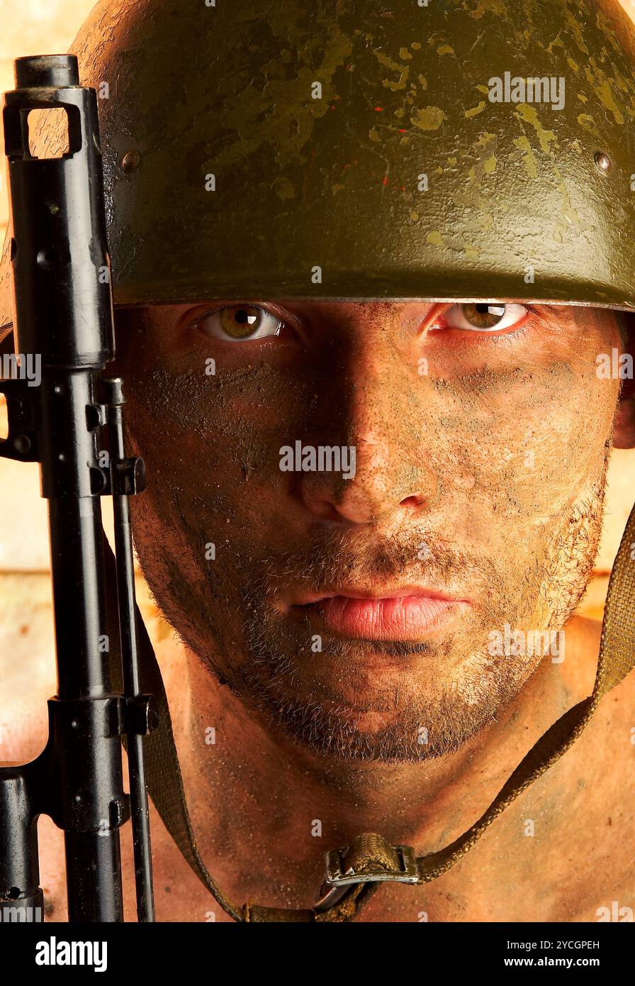 Regular soldier hi-res stock photography and images - Alamy
