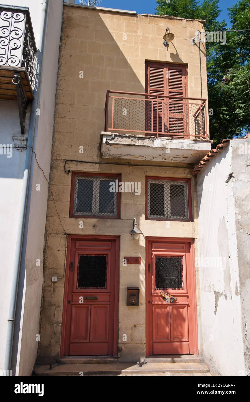 Detached doors hi-res stock photography and images - Alamy