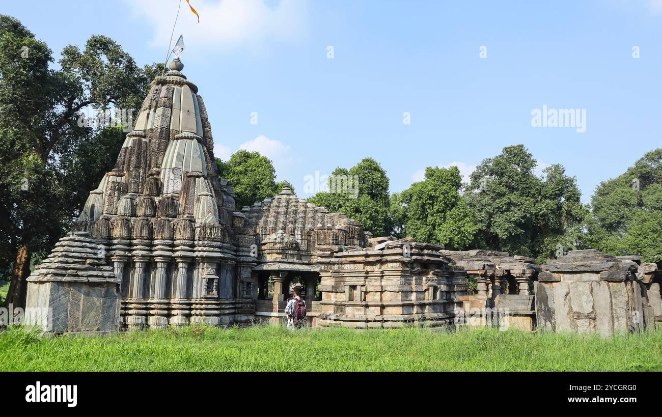 View of neelkanth mahadev temple hi-res stock photography and images ...