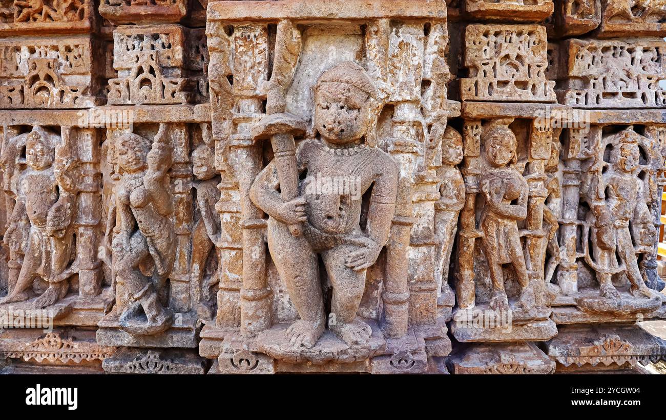 Carving of vamana avatar hi-res stock photography and images - Alamy