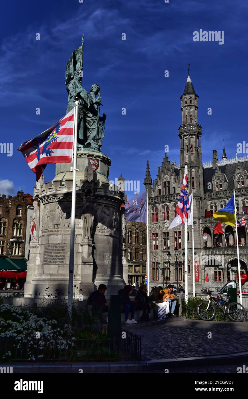 The statue of Jan Breydel and Pieter de Coninck and the medieval ...