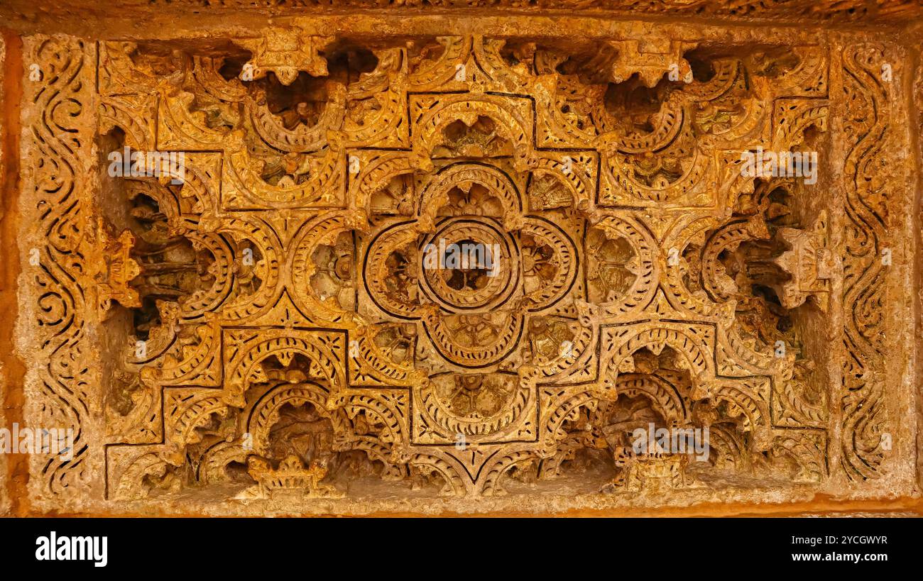 Carvings on the ceiling of the ardh mandapa of Jasmalnathji Mahadev ...