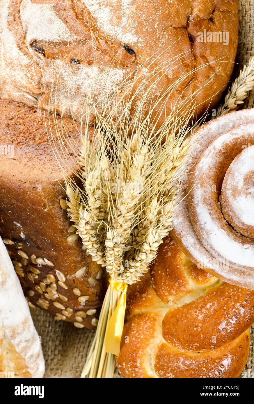 Fresh bread bagel poppy hi-res stock photography and images - Alamy