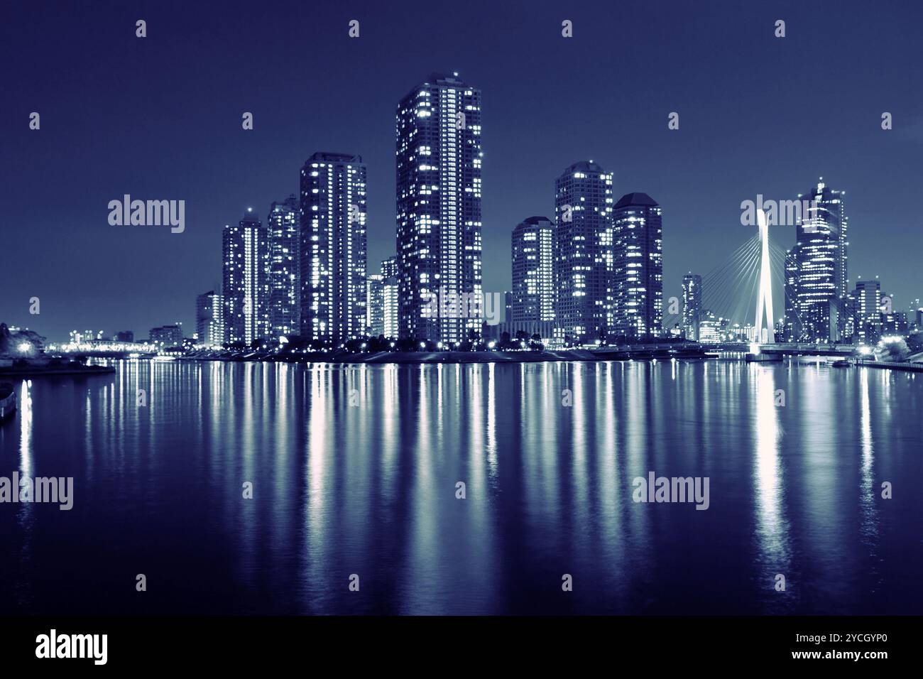 Split skyline hi-res stock photography and images - Alamy