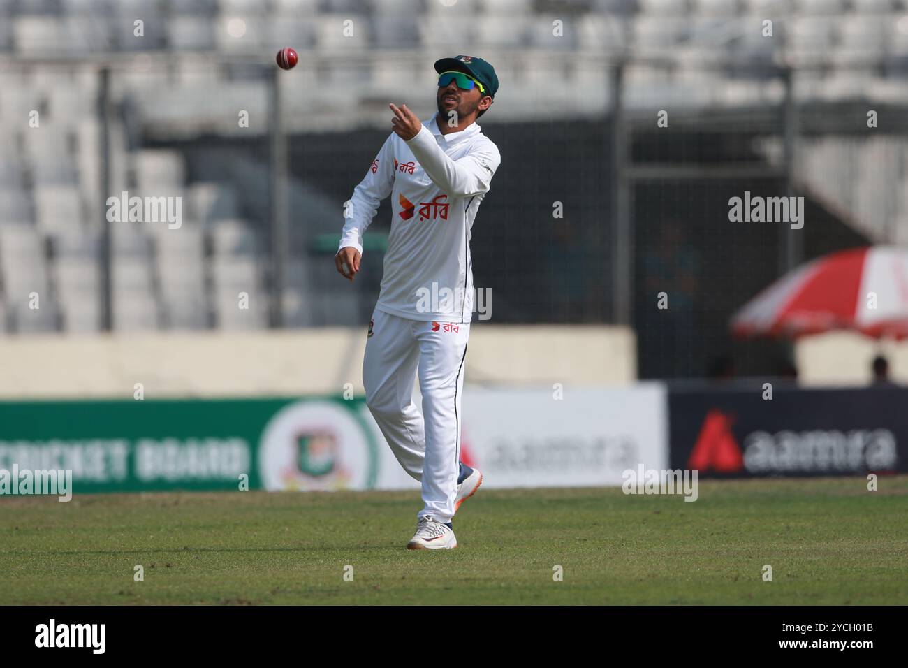 Mominul Haque during Bangladesh and South Africa 1st Test day one at ...