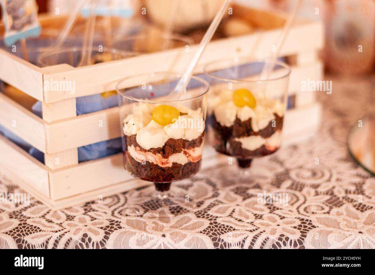 Rich dessert textures hi-res stock photography and images - Alamy