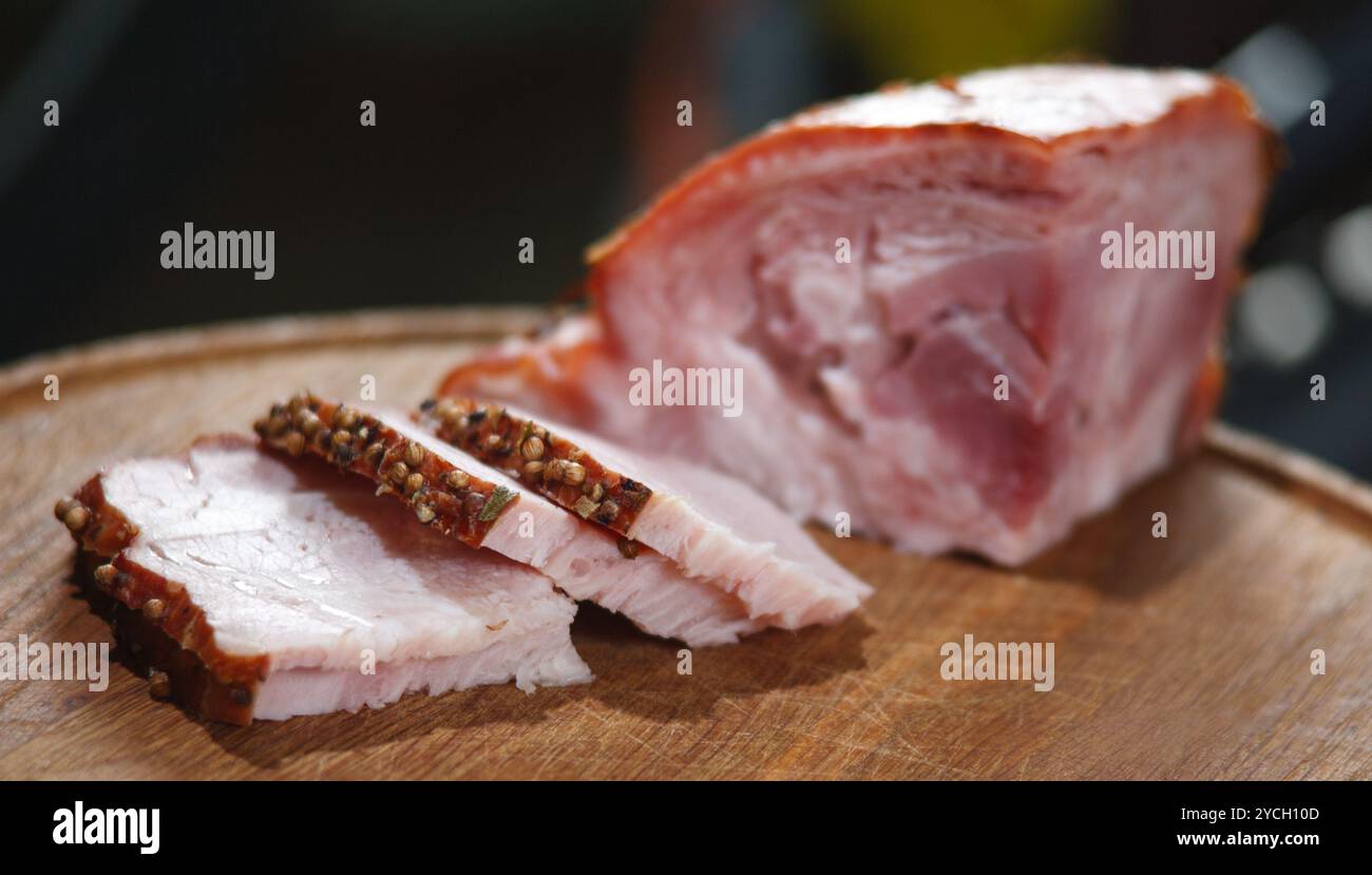 Medium rare meat on hot hi-res stock photography and images - Alamy