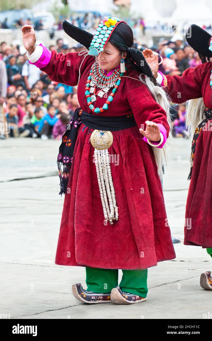 Woman performing classical traditional hi-res stock photography and ...