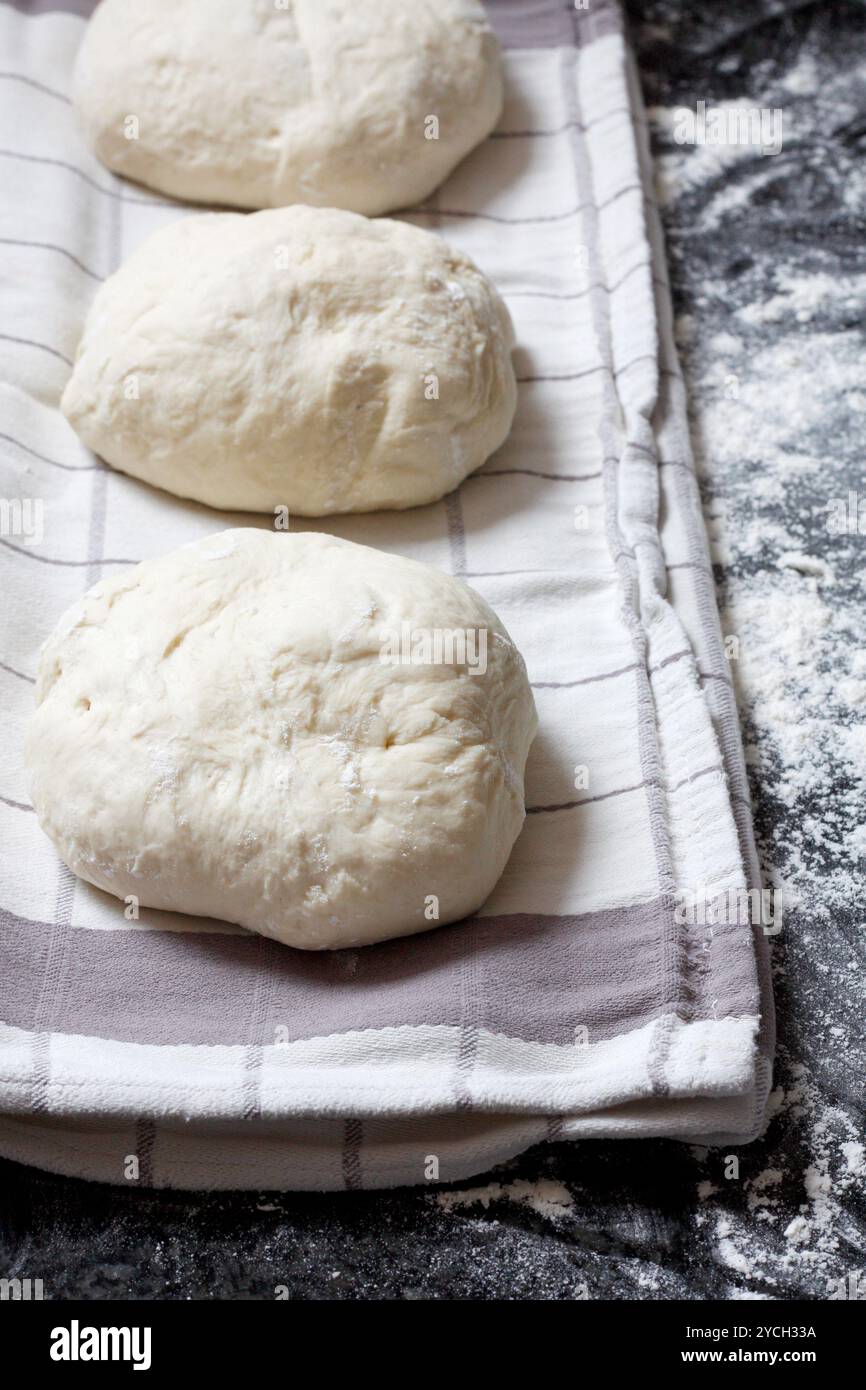 Kneaded bread dough hi-res stock photography and images - Alamy