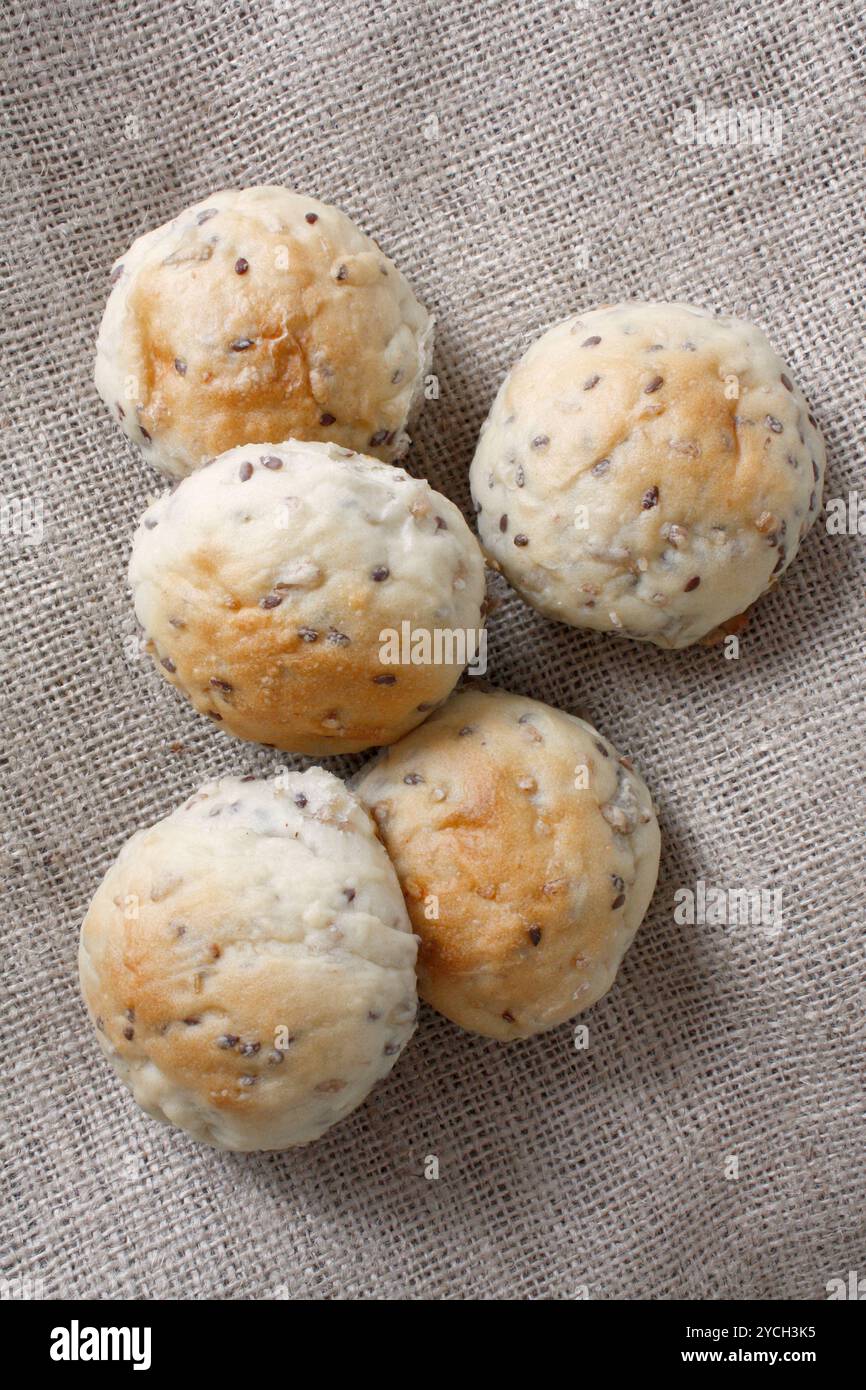 New baked buns hi-res stock photography and images - Alamy