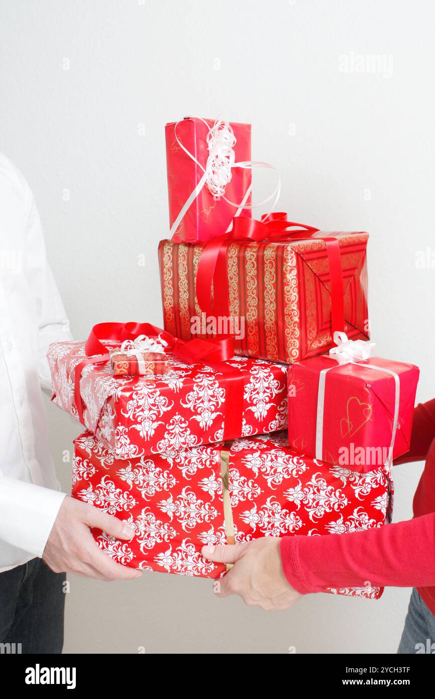 Woman with large present hi-res stock photography and images - Alamy