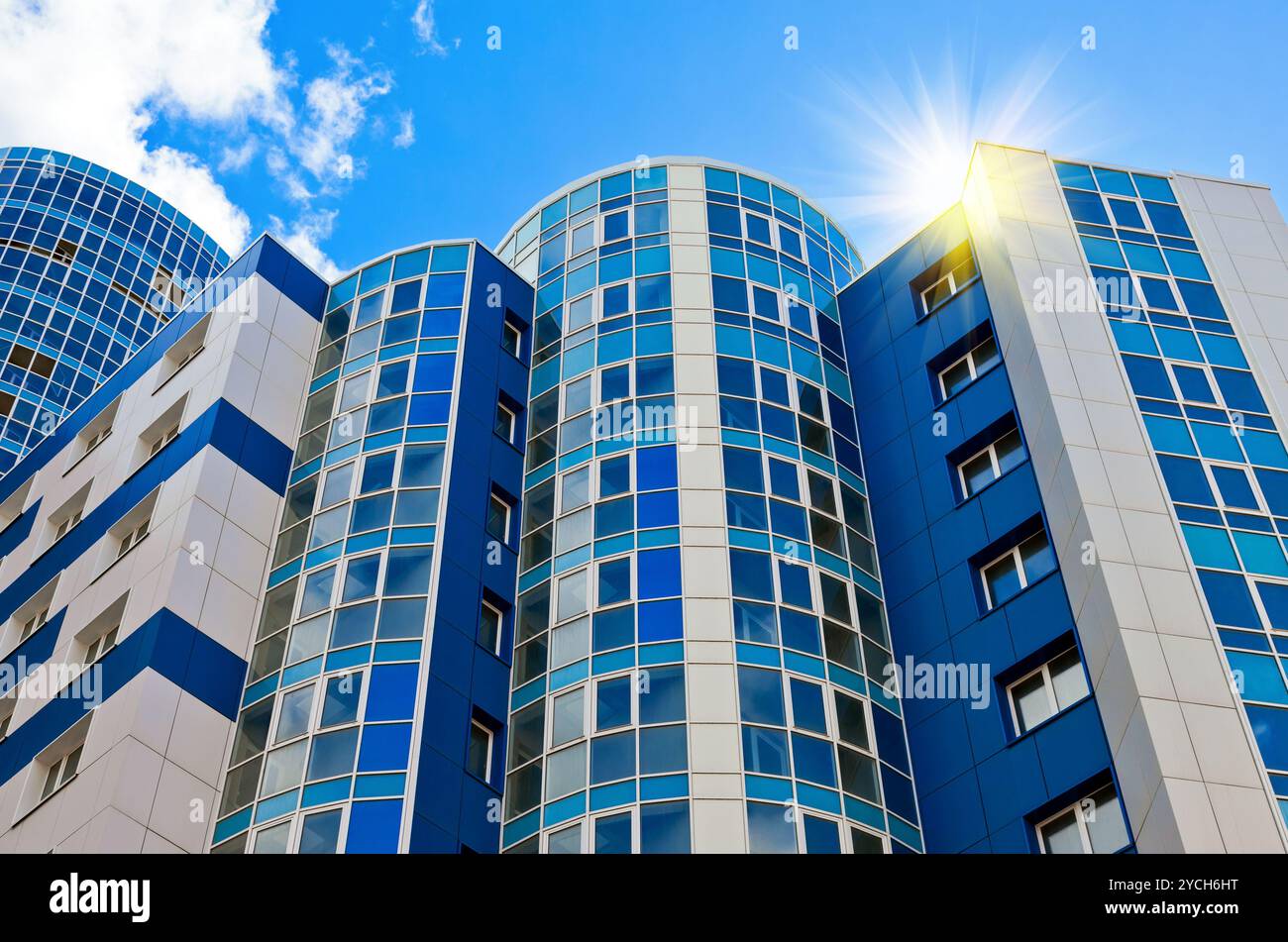 Modern futuristic skyscraper blue hi-res stock photography and images ...