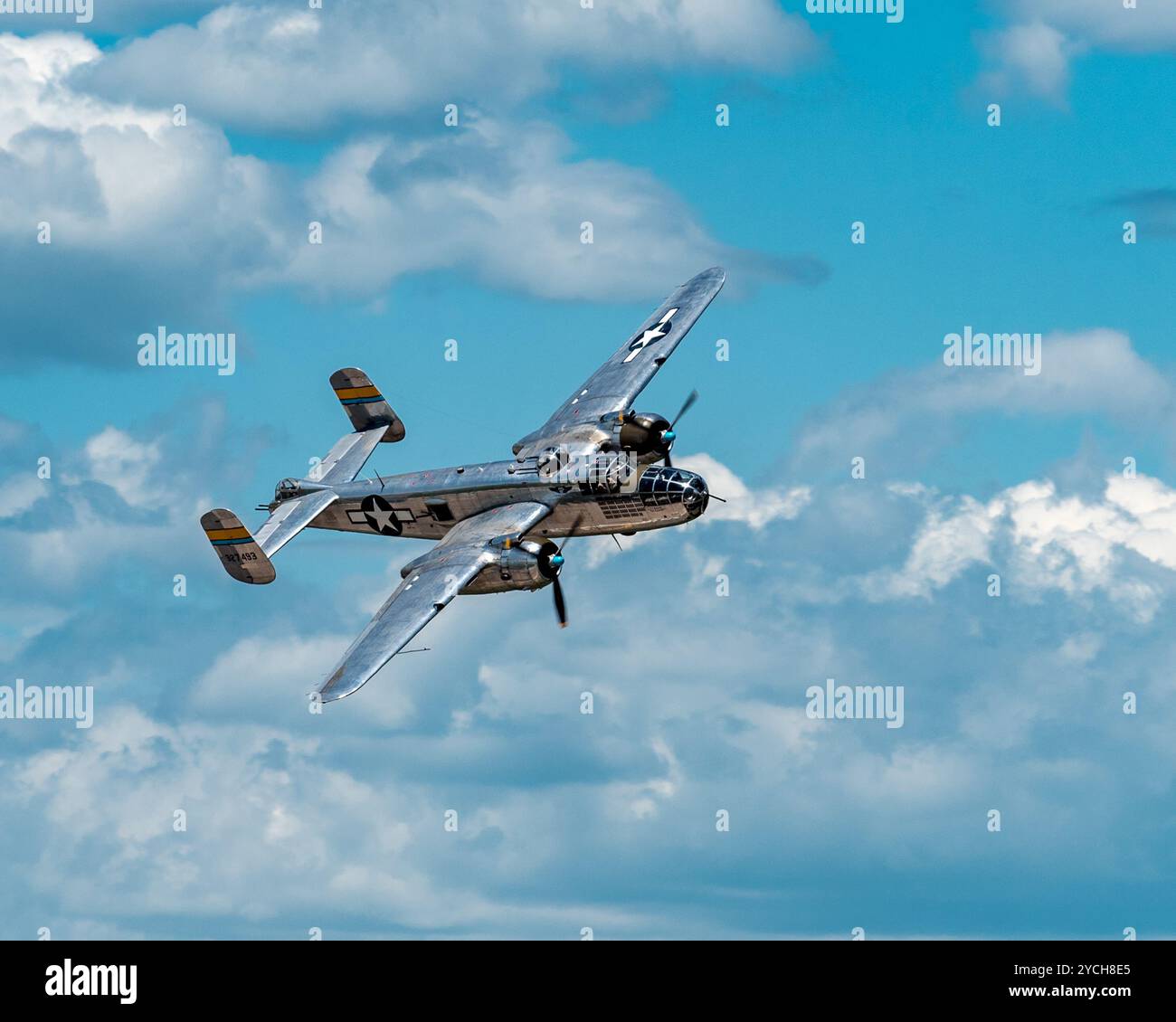 B 25 mitchell bomber hi-res stock photography and images - Alamy