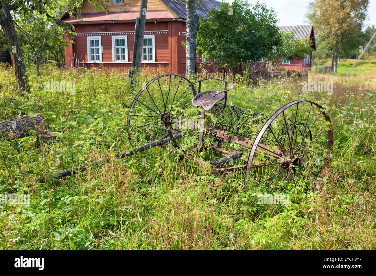 Horsedrawn rake hi-res stock photography and images - Alamy