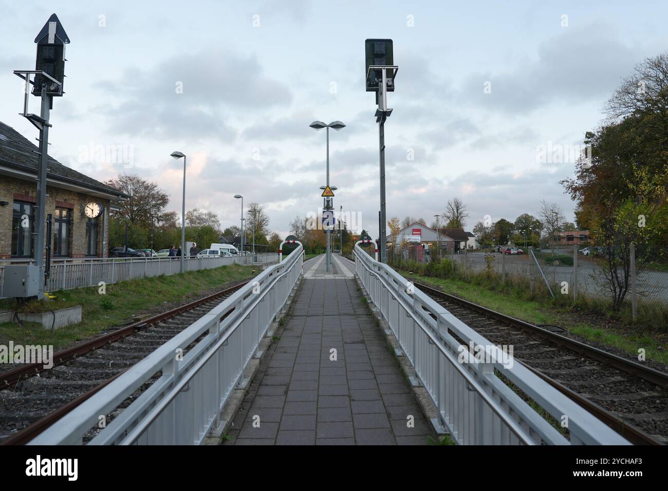 PRODUCTION - 22 October 2024, Schleswig-Holstein, Sörup: View of the ...
