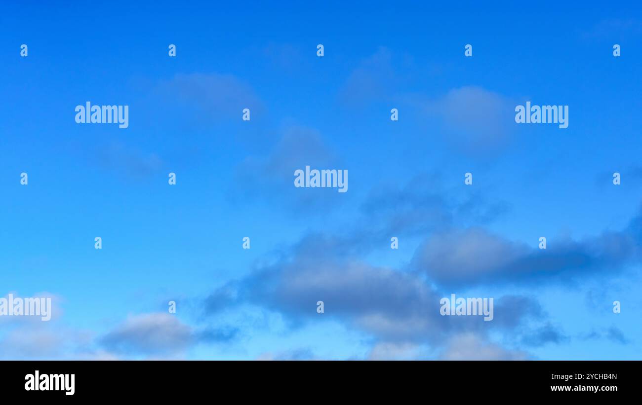 Beautiful blue sky few clouds hi-res stock photography and images - Alamy