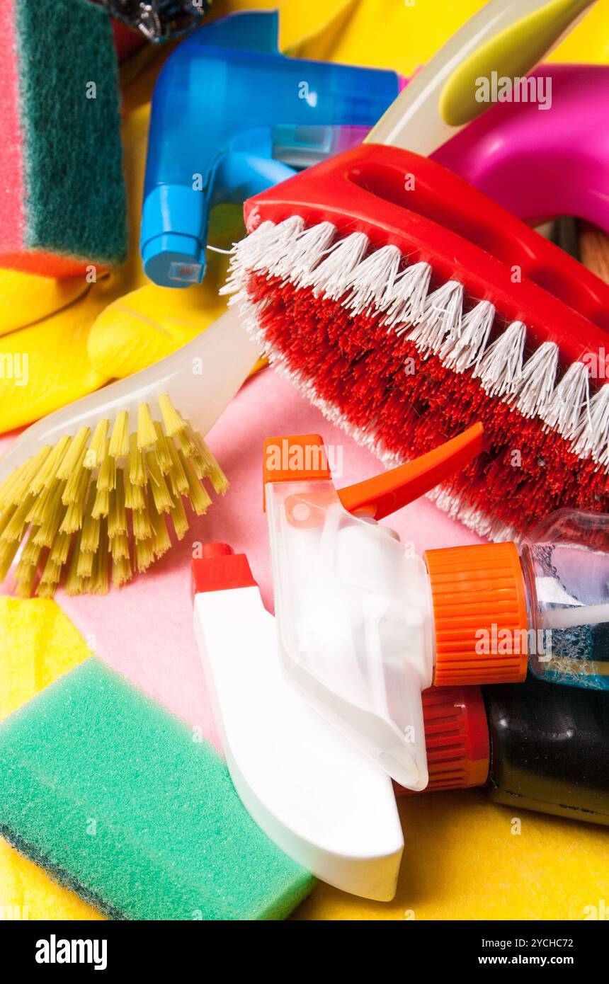 Washing maid hi-res stock photography and images - Alamy