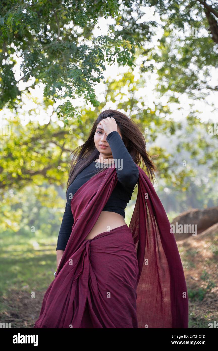 A Girl With Saree Stock Photo - Alamy