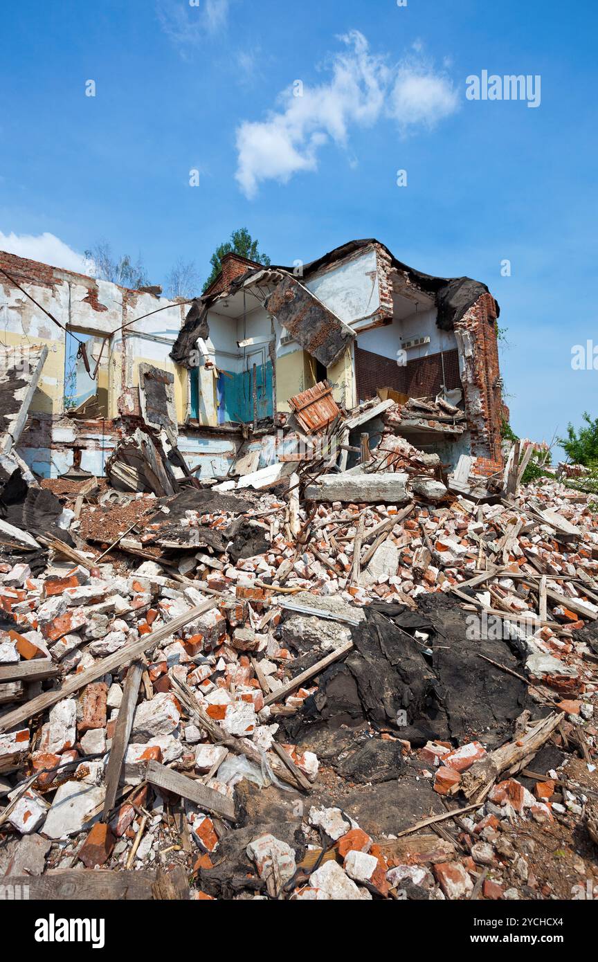 Building house beam detail hi-res stock photography and images - Alamy