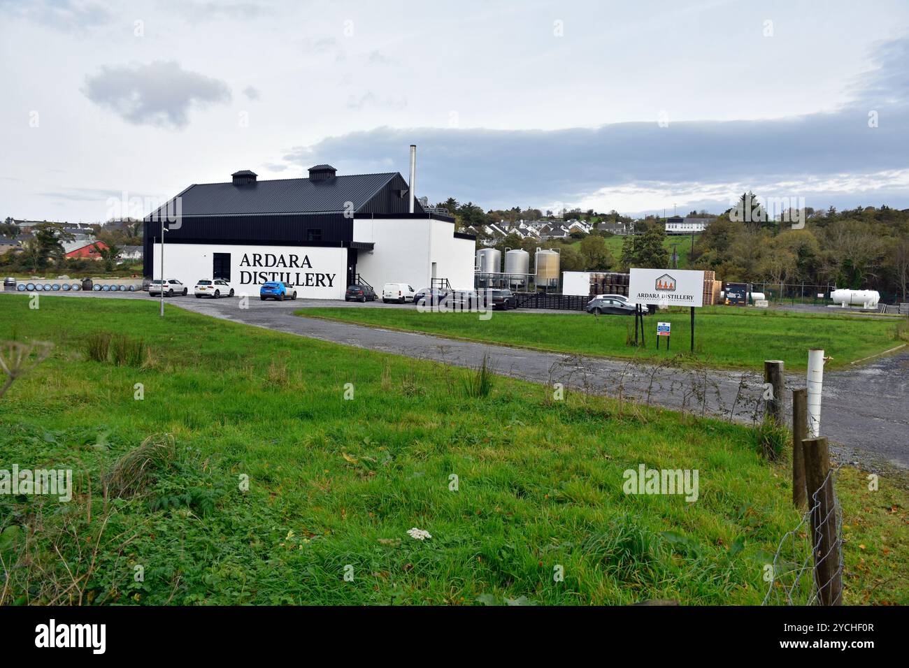 Whisky distillery ireland hi-res stock photography and images - Alamy