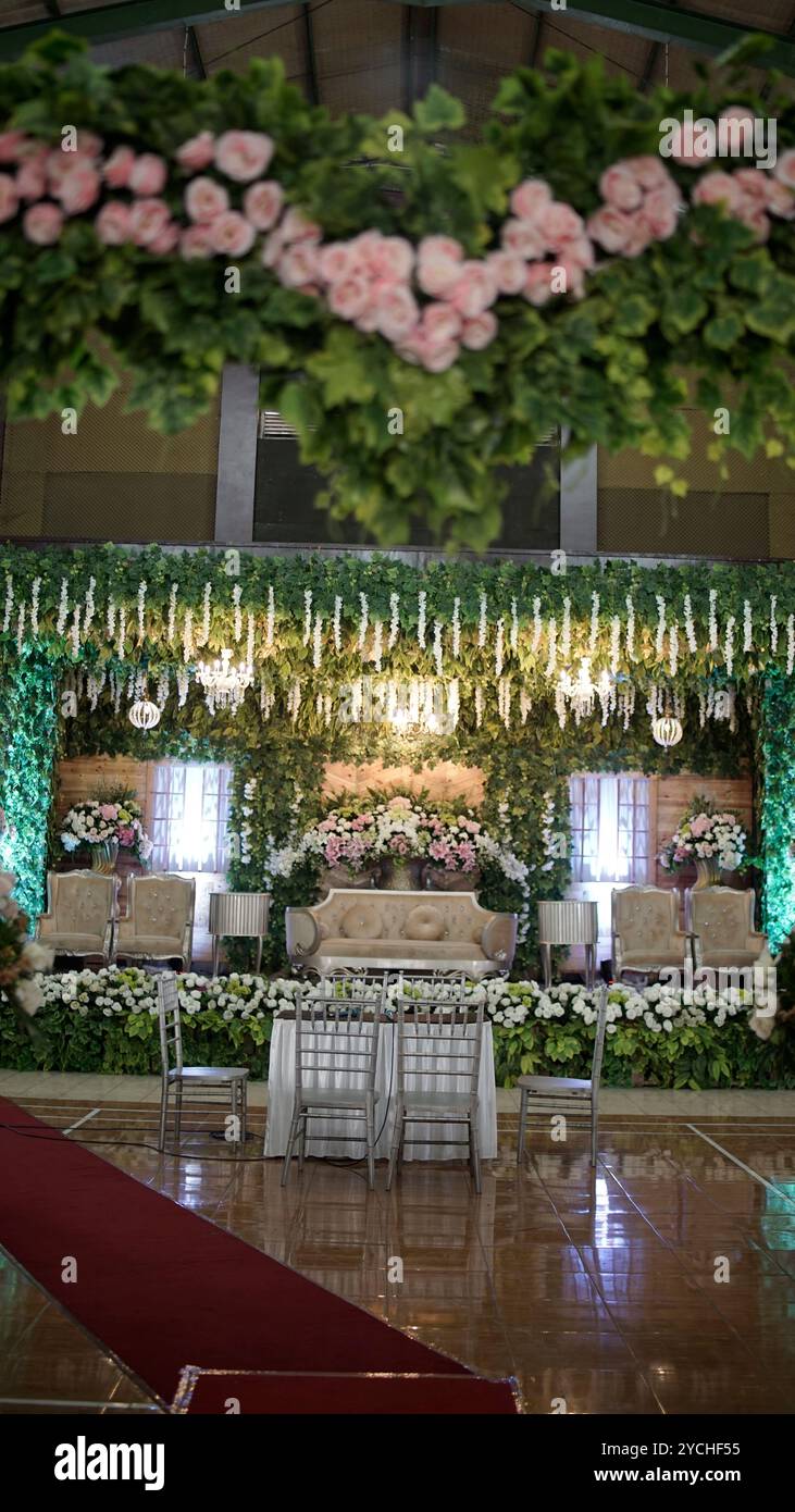 Wedding stage decorated in hi-res stock photography and images - Alamy