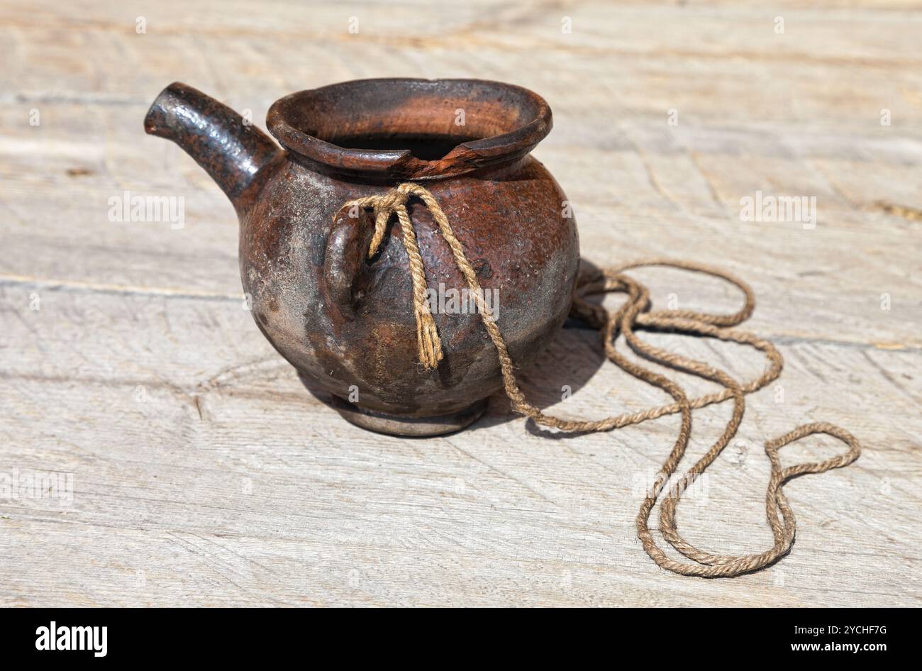 Retro wash basin hi-res stock photography and images - Alamy