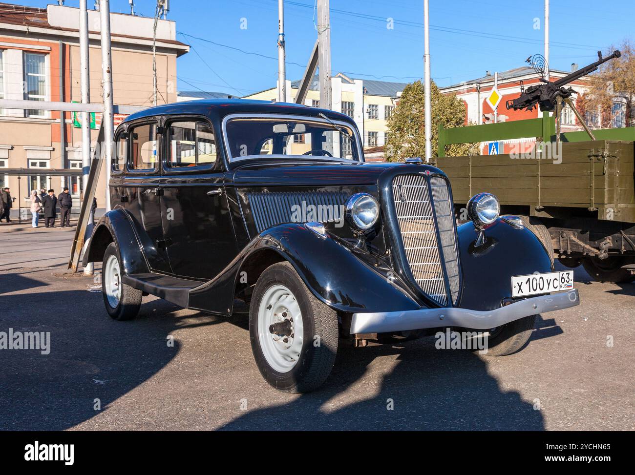Vintage soviet automobile GAZ M-1 Stock Photo - Alamy