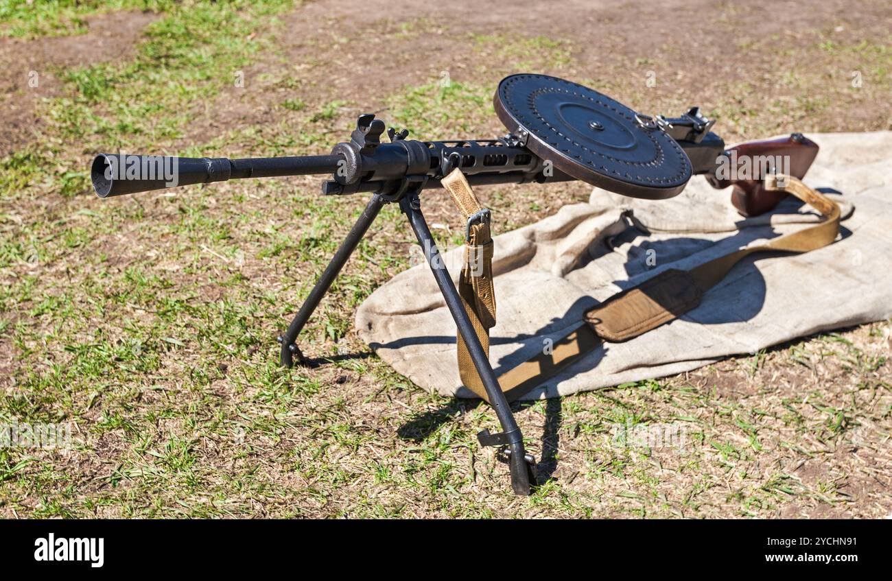 Soviet light machine gun (Degtyarev) (DP 27) (Model 1940). Used in ...