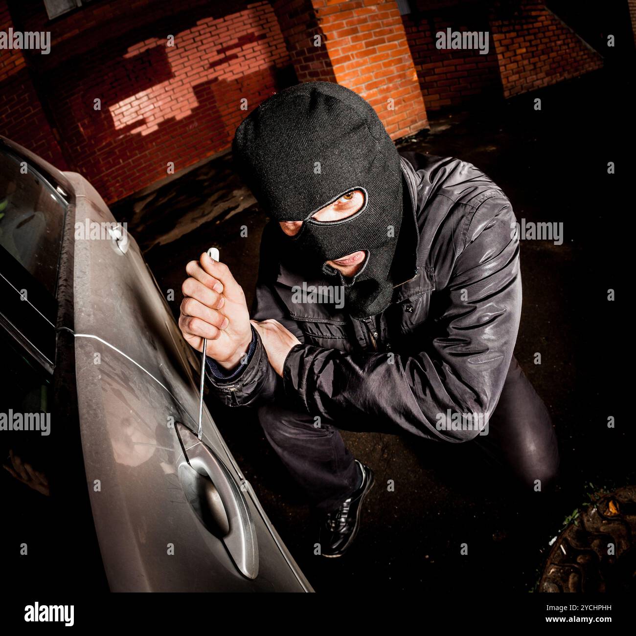 Jacking car hi-res stock photography and images - Alamy