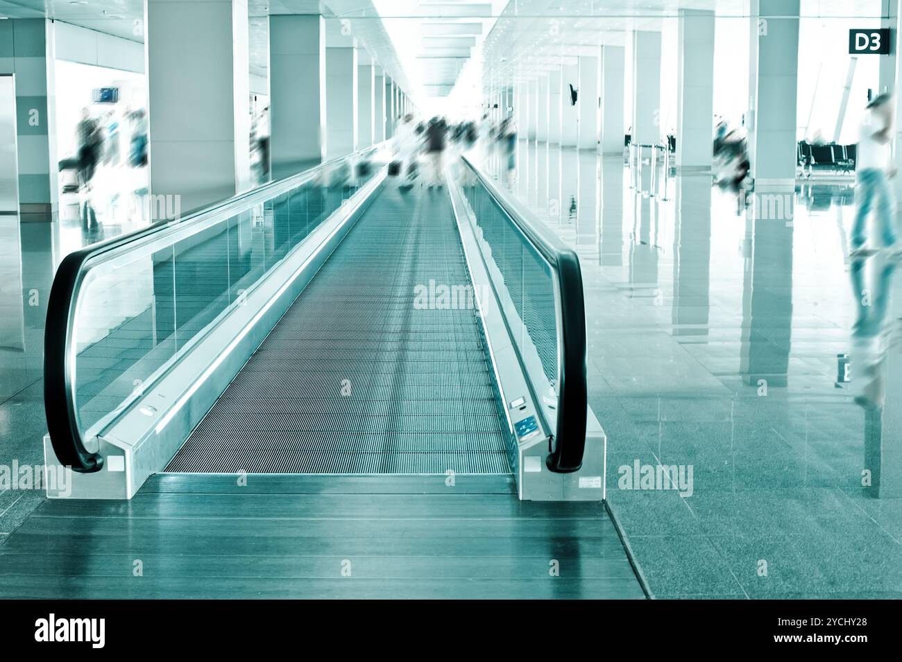Elevator terminal airport hi-res stock photography and images - Alamy