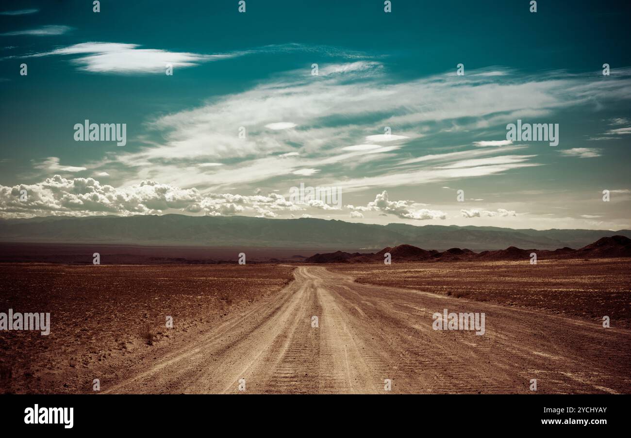 Empty prairie hi-res stock photography and images - Alamy