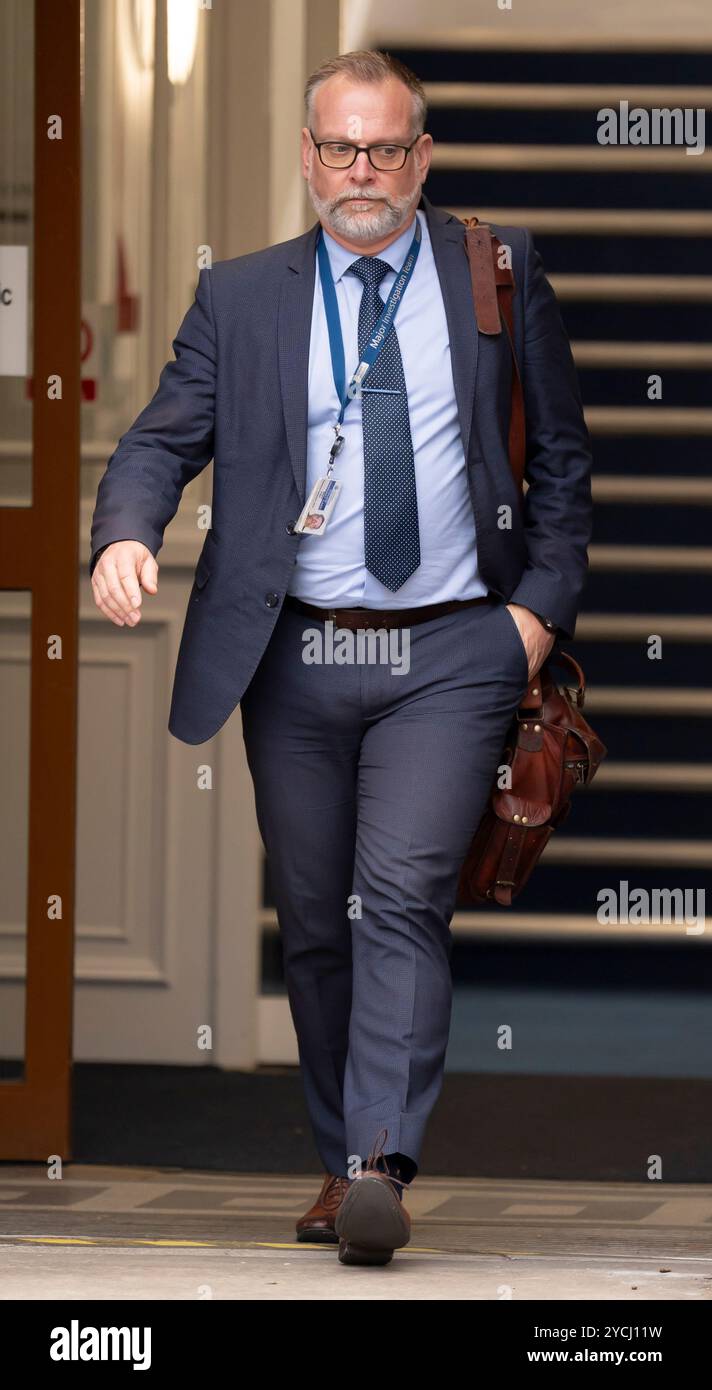 Detective Inspector Nigel Parr leaves at the Coroner's Court in ...