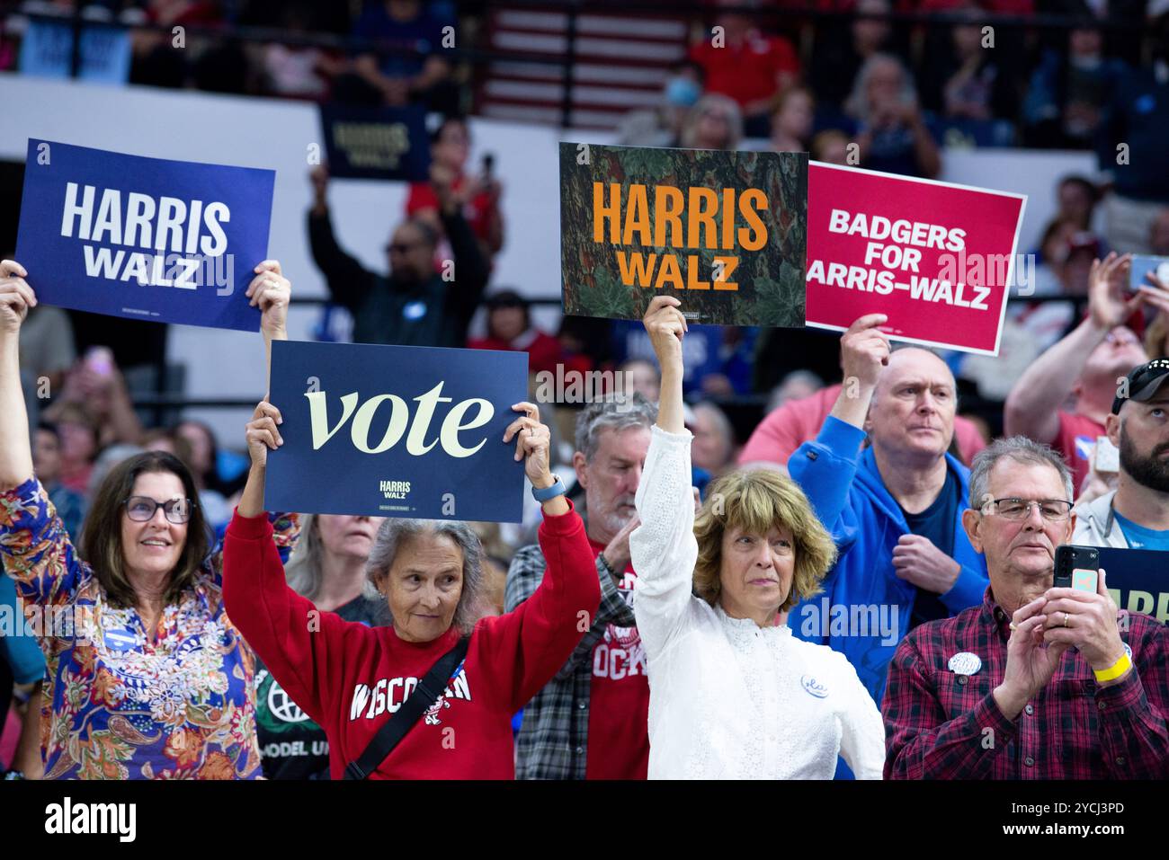 Madison, USA. 22nd Oct, 2024. Attendees cheer at a Democratic Party ...