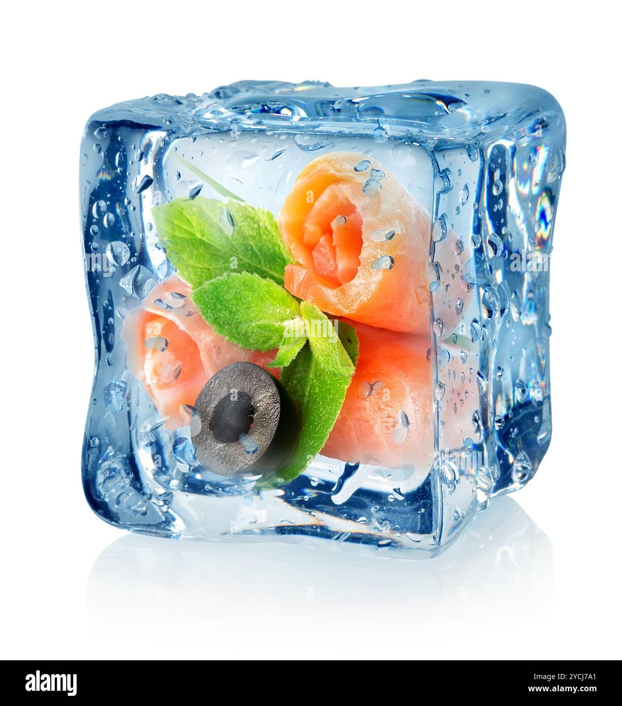 Fish frozen in ice block hi-res stock photography and images - Alamy