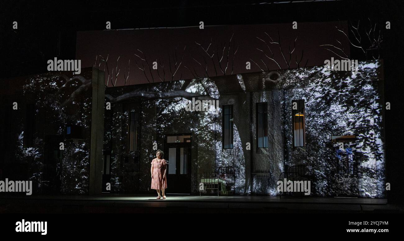 Youth coliseum hi-res stock photography and images - Alamy