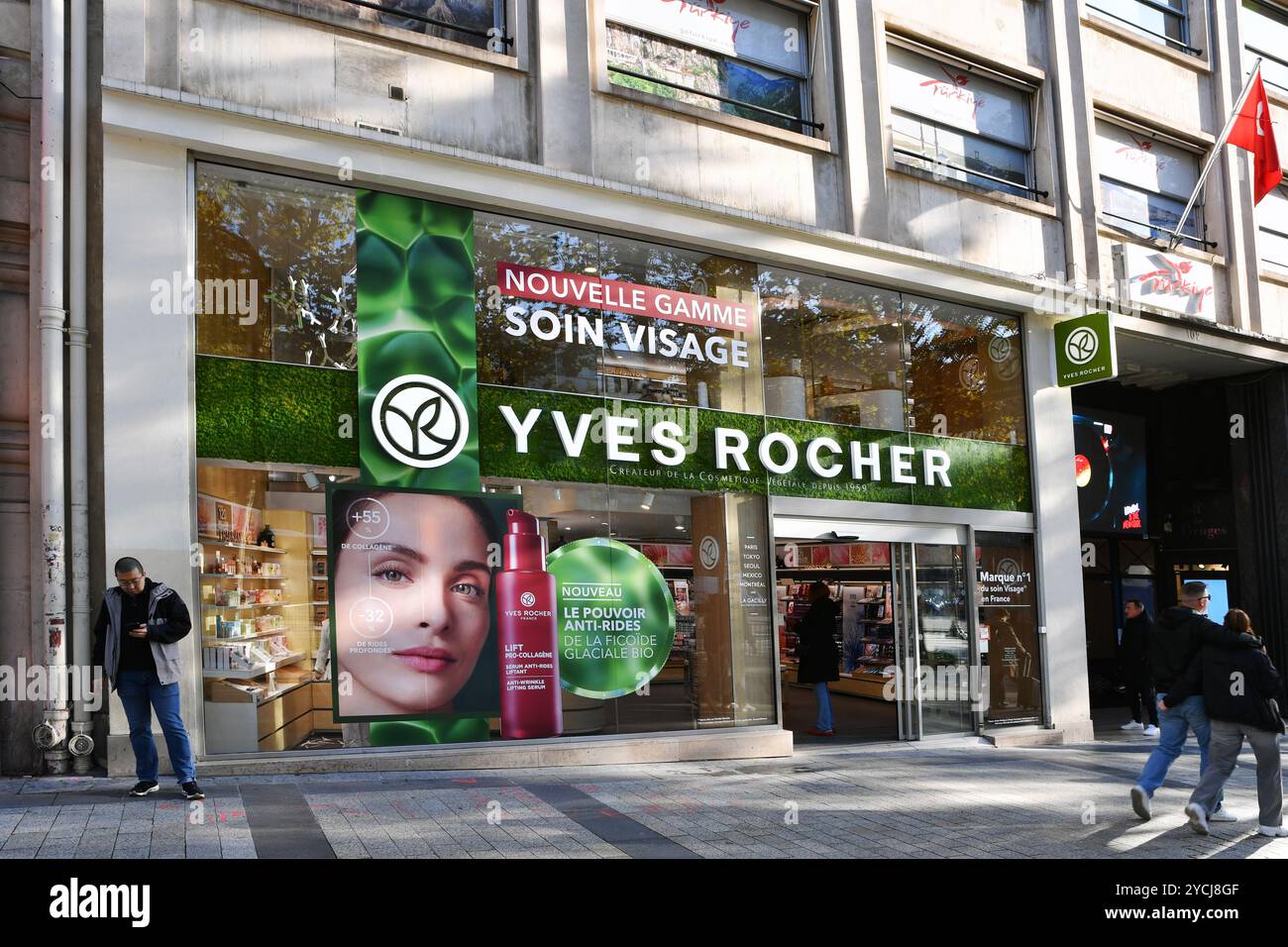 Yves Rocher store on Avenue des Champs Elysées - Paris - France Stock ...