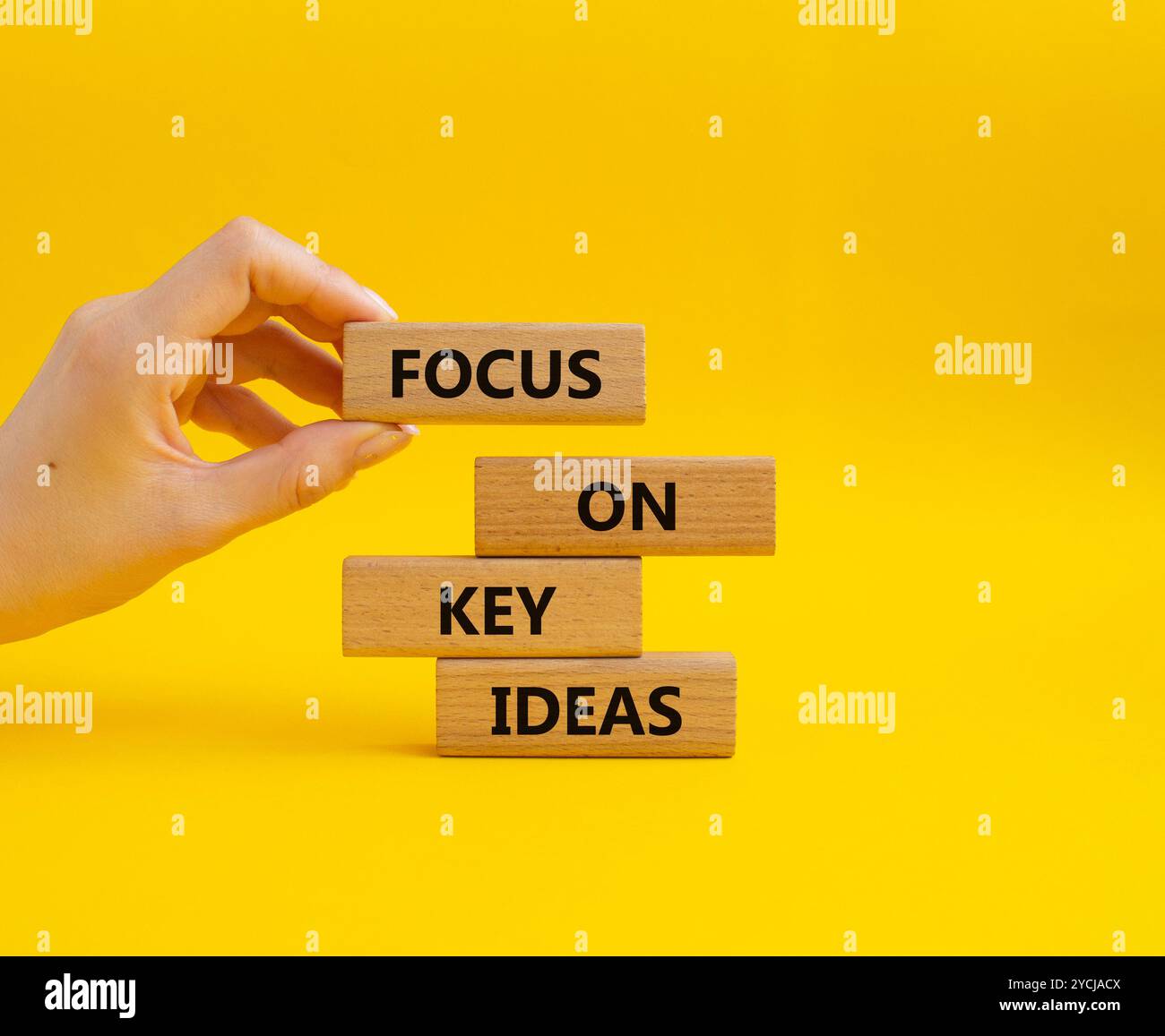 Focus on Key Ideas symbol. Concept words Focus on Key Ideas on wooden ...