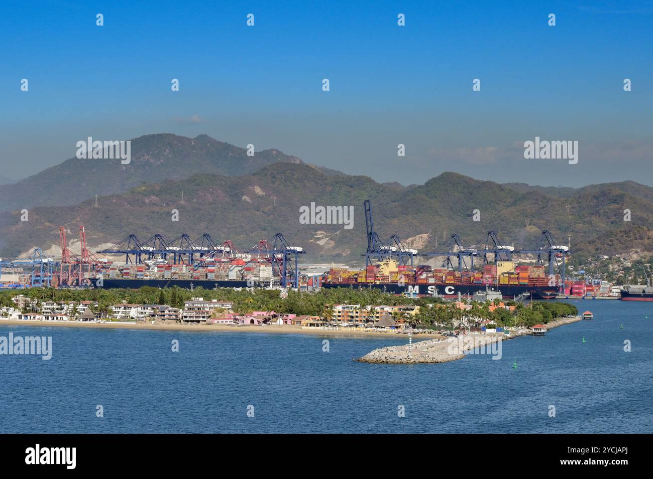 Manzanillo container port mexico hi-res stock photography and images ...