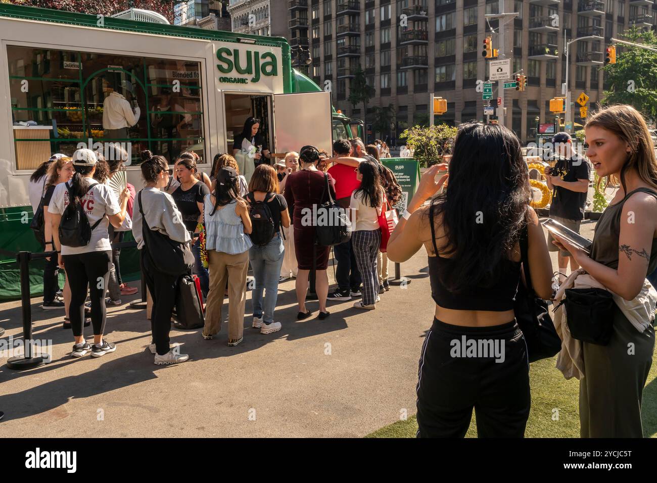 Brand activation of Suja Organic juices in Flatiron Plaza in New York ...