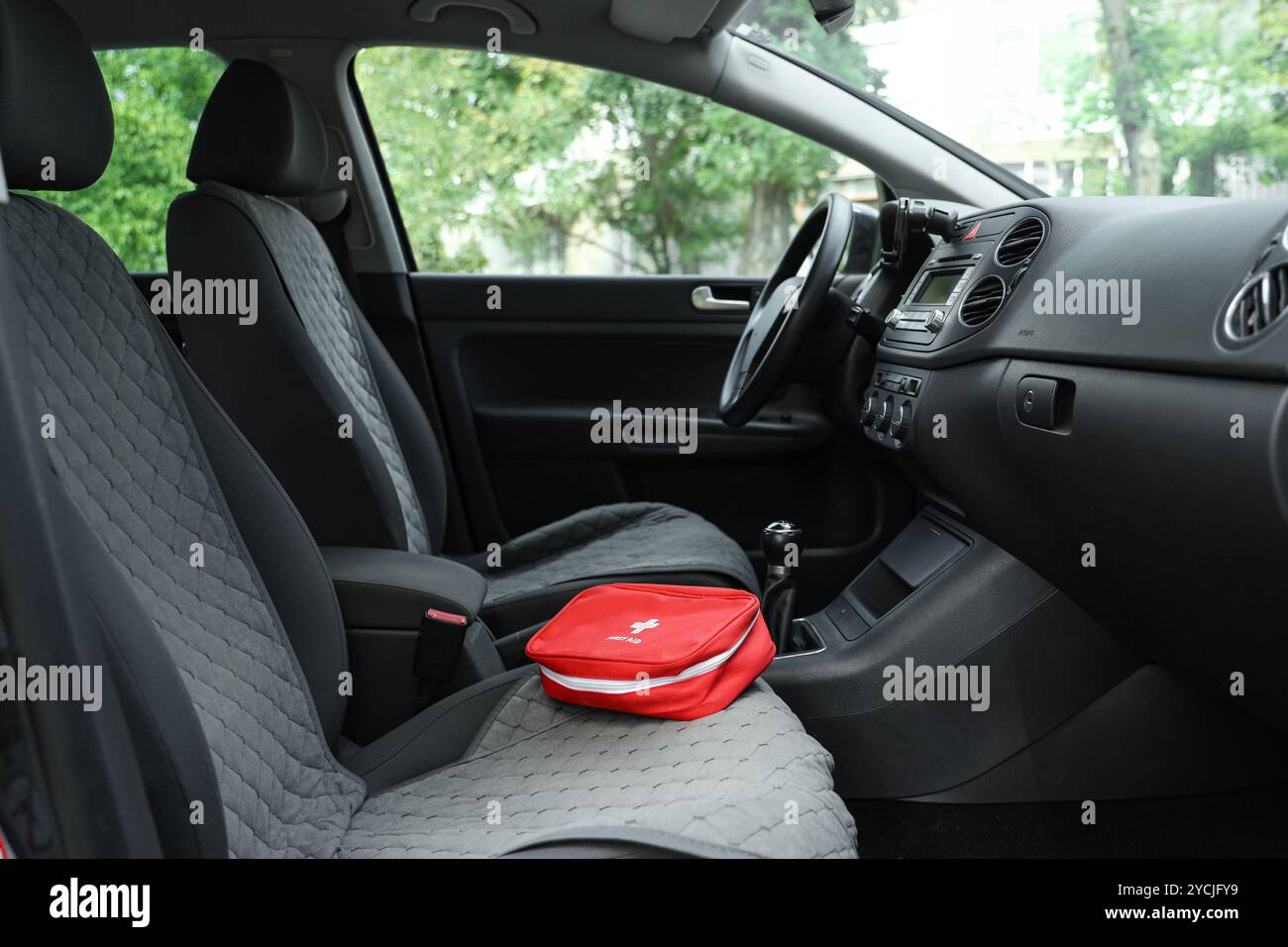 First aid readiness medical hi-res stock photography and images - Alamy