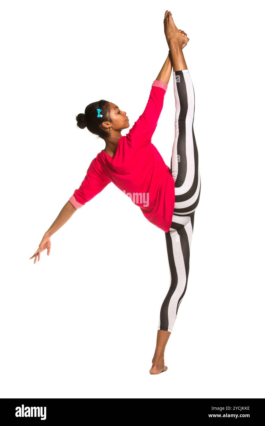 Vertical splits. Latina dancer girl Stock Photo - Alamy