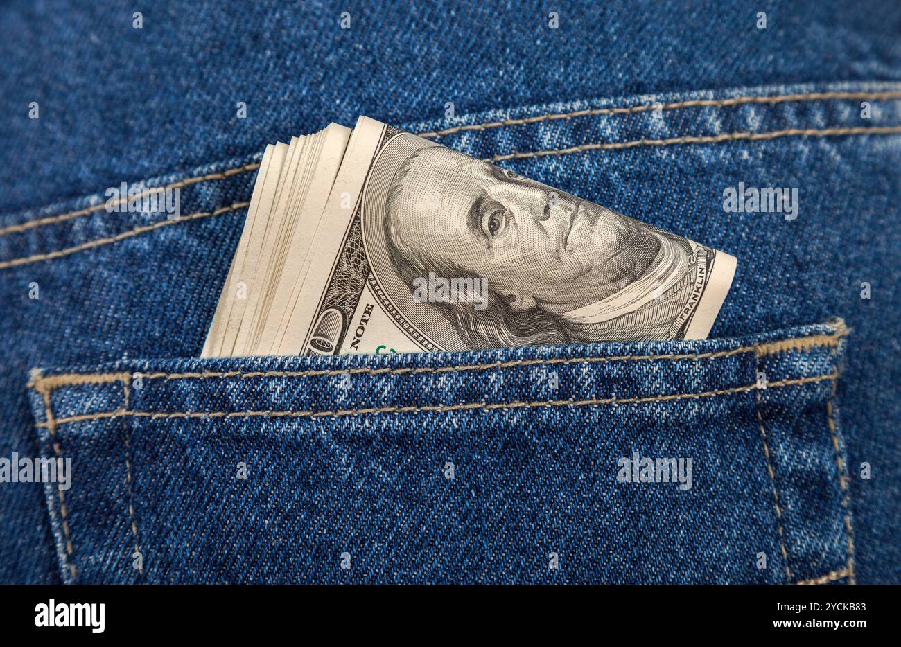 Stack us 100 dollar bills hi-res stock photography and images - Alamy