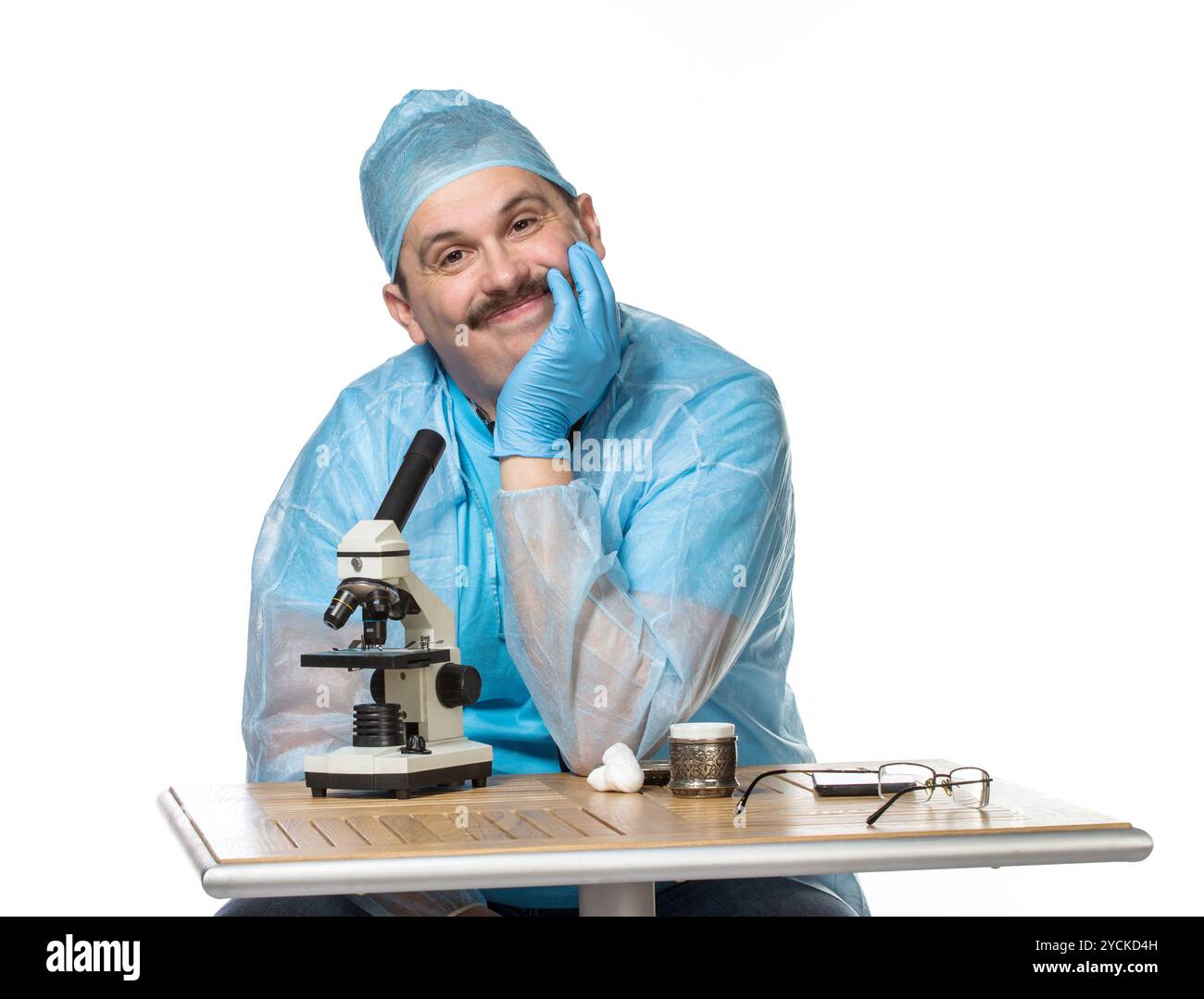 Doctor man microscope hi-res stock photography and images - Alamy