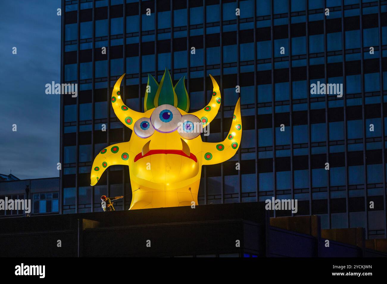 EDITORIAL USE ONLY Rigger Ian 'cookie' Brooks installs the Wailor Swift ...