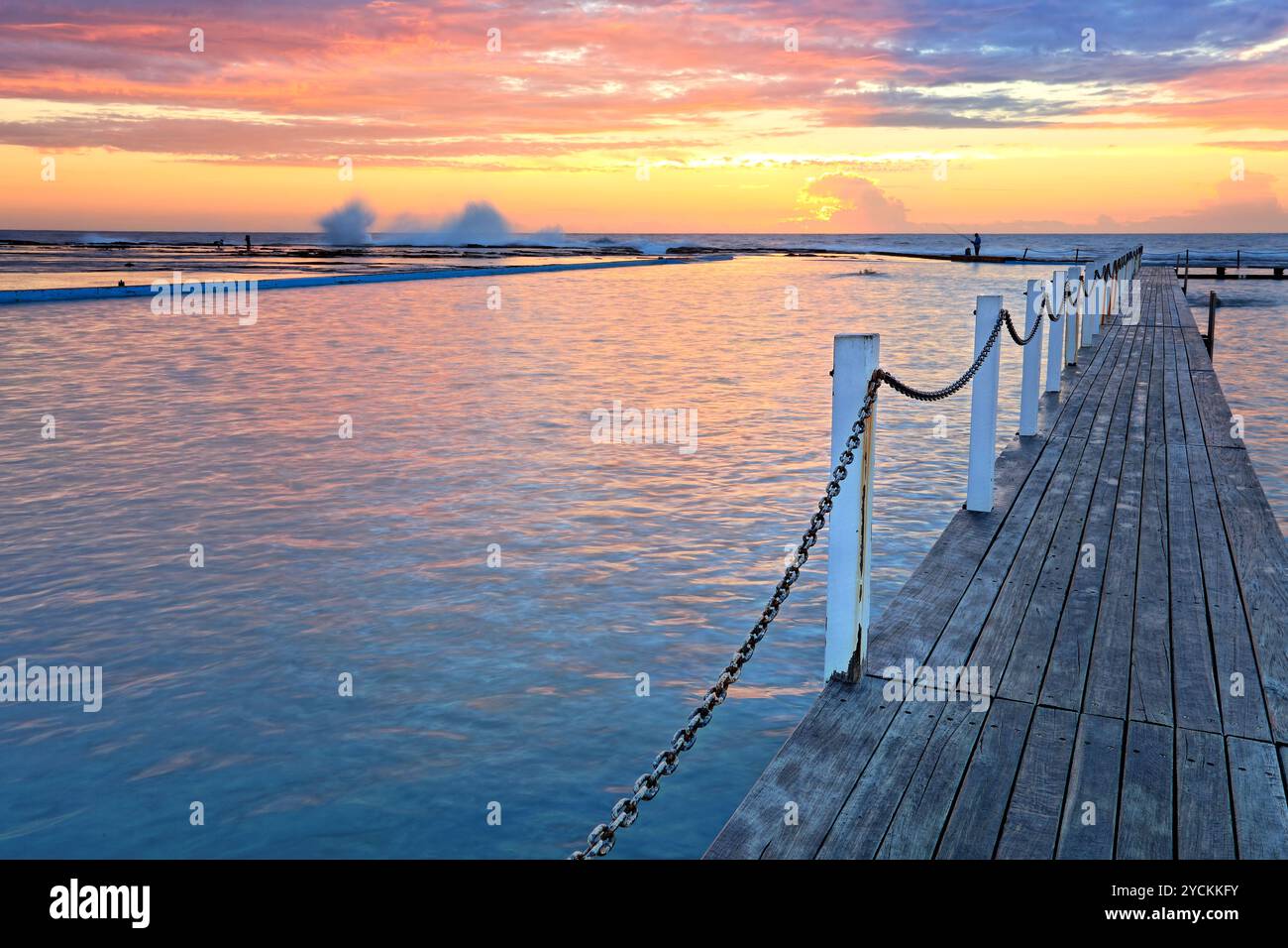 North Narrabeen Ocean Rock Pools at sunrise Stock Photo - Alamy